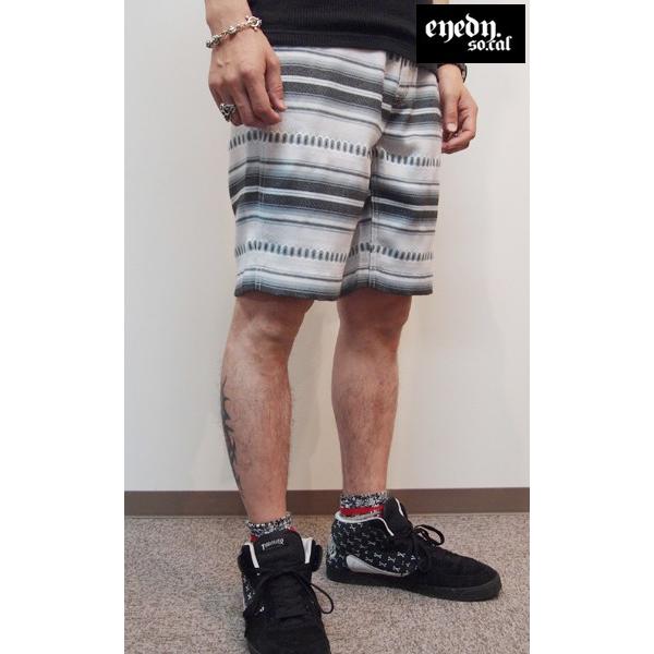 生地から企画、生産したオリジナル素材を使用したメキシカンサラペシャツと同じ生地を使ったハーフパンツ。ジャガード生地のため、織りで表現された柄は美しく、完成度の高いアイテムです。ポリエステル85％　コットン15％の独特のうねりと風合いを出しま...