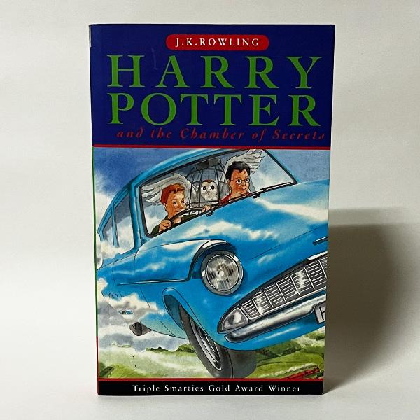 ■種別：中古洋書■著者：J.K.Rowling（J・K・ローリング）■言語：English（英語）※古本ですので相応の使用感や多少のスレ、キズ等は見られますが、読むにあたっての極端なダメージはありません。