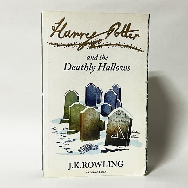 ■種別：中古洋書■著者：J.K.Rowling（J・K・ローリング）■言語：English（英語）※古本ですので相応の使用感やスレ、キズ、ヤケは見られますが、読むにあたっての極端なダメージはありません。
