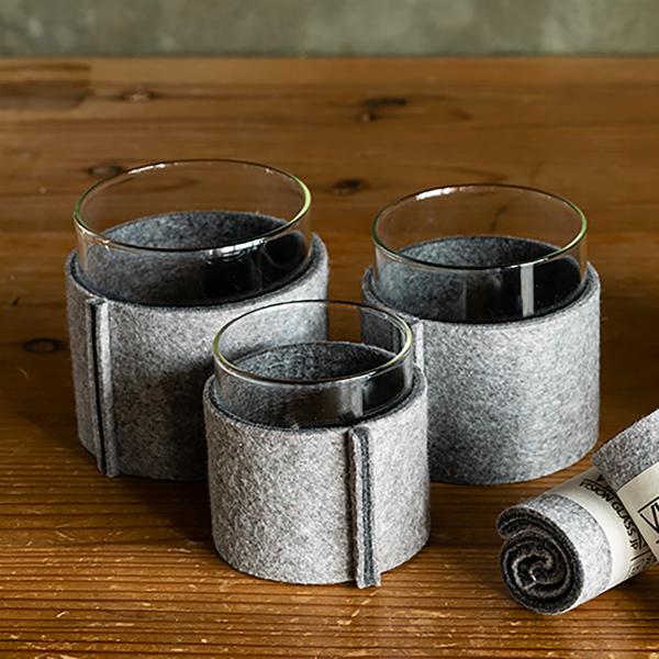 BOROSIL felt sleeve熱い飲み物などでご使用頂くための、VISION GLASS用のフェルトスリーブです。※グラスは付属しておりません。VISION GLASSは、インドの理化学硝子メーカーBOROSIL社（実験用のビーカー...