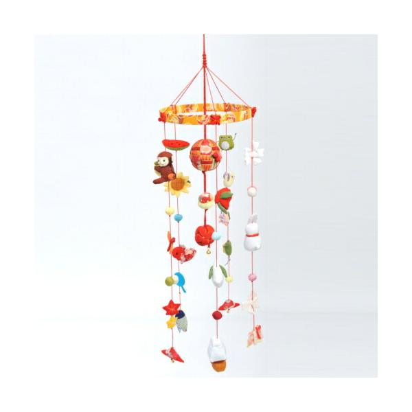 ■商品名吊雛 12ヶ月(中)■商品について四季のお飾りをいろいろ集めて吊り雛を作りました。冬の雪うさぎや春の蝶々、梅雨の時期にはカエルとカタツムリ、夏はスイカと金魚すくい、秋には可愛いおサルさんが柿の実をとっています。本当に、とってもかわい...