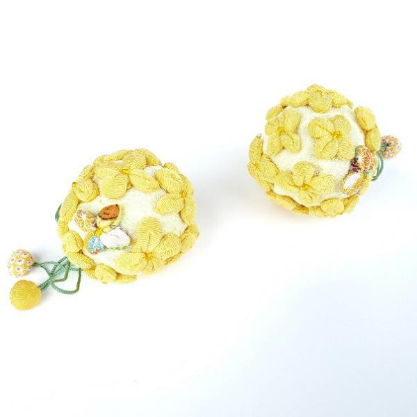 ■商品名季節のお花　菜の花（大）■商品についてちりめんで作った。お花シリーズの桜です。細部まで凝った作りは手作りならでわの作品です。インテリアとしても知育玩具としても人気です！・サイズ横55mm×高さ60mm×奥行55mm・素材ちりめん生地...