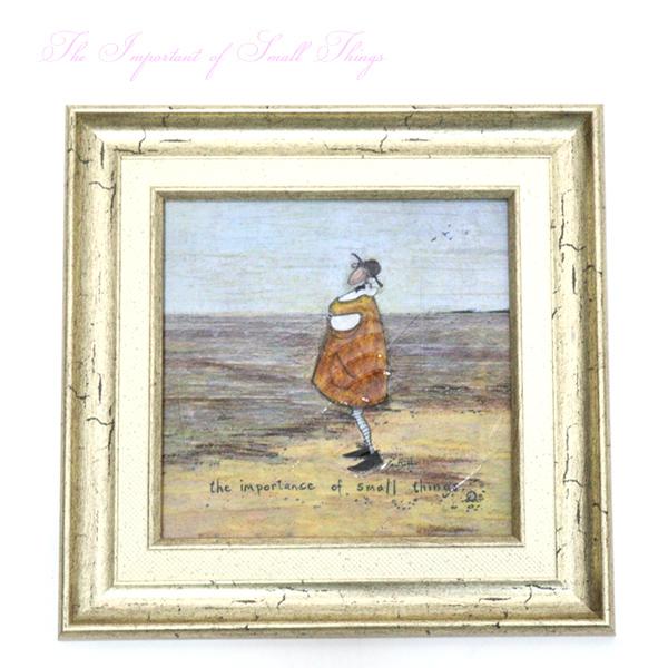 イギリスの作家サムトフトのアートフレーム【小さくても大切なアナタ】です。サムトフトの不思議な世界は優しい雰囲気で癒されます。絵の表面に透明のゲルを使って凹凸加工を施し、油絵のような質感を出しています。ガラスを使用していない額縁なので割れる心...