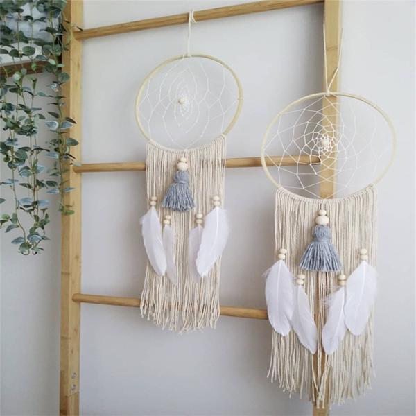 ●大人気のウェーブドリームキャッチャーです。●車やお部屋のインテリアにぴったり〜●ベビーベッドや壁に掛けて飾ったり、キッズルームにお使いをおすすめです。●ギフトやプレゼントにも大変喜ばれております。■サイズ（約）：円 直径20cm、全長75...