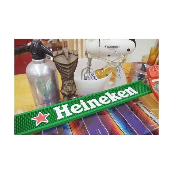 お家がBARに！かっこいいバーマットです。緑が輝く、ハイネケン（Heineken）デザイン！これがあれば、お店のカウンターもあっという間におしゃれな空間に変わります。お家のキッチンなどに置くだけで、まるでBARのような雰囲気が楽しめます！家...