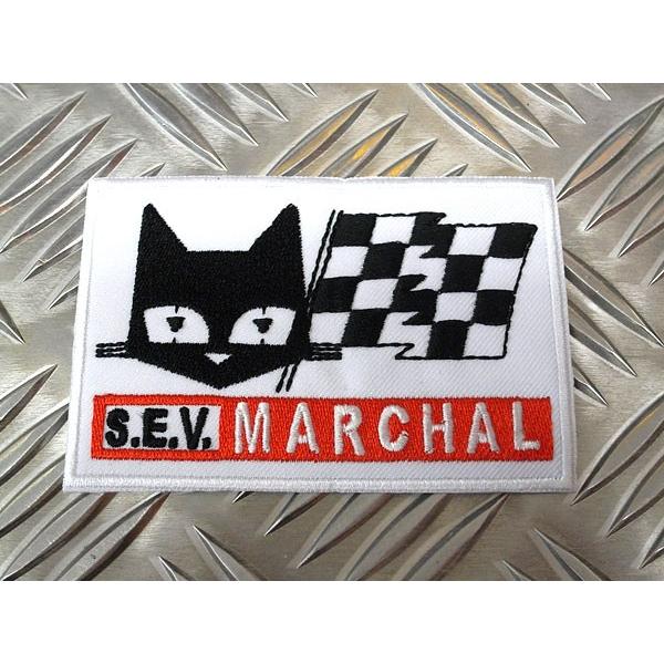 猫の目がトレードマークの2輪、4輪用ランプブランド「MARCHAL」のロゴワッペンです。ヴィンテージな雰囲気があり、ファンにはたまらないデザインです。作業着の肩、胸部分やキャップなどに貼り付けるとインパクト大です！裏面に接着用糊がついていま...
