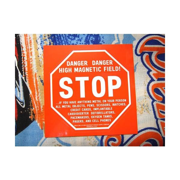 「警告ステッカー」デザインも豊富で、お気に入りの物をお選び下さい〜。いかにもアメリカンなカラーリングがいい感じですね♪バイクやヘルメットパソコンなど使いやすいサイズですのでどこにで貼れます。是非、お気に入りの場所にステッカーチューンしてお楽...