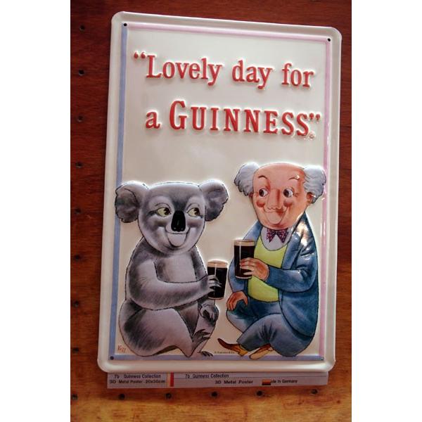 お馴染みの「GUINNESS BEER」のドイツ製のおしゃれな看板です。デザインでも人気の高いブリキ看板です♪軽く湾曲した本体にエンボス加工がされたもので、ガレージやお部屋のインテリアとしても素敵です。厚みもあり重厚な3D メタルポスターと...