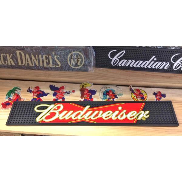 ショップにおすすめ！お家にあってもかっこいいバーマットです。THEアメリカンビール！バドワイザー BUDWEISER!!!これさえあればお店のカウンターもあっという間におしゃれな空間に！お家のキッチンなどに置いてもオシャレです！家飲みが楽し...