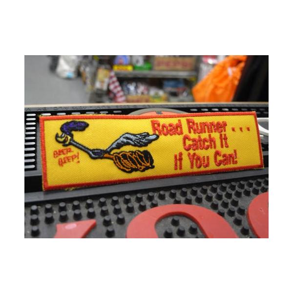 ロードランナーBPワッペン！<BR>言わずと知れたデザイン「CATCH IT IF YOU CAN」がそのままワッペンとなりました！<BR>細長いタイプなので、ワークシャツなどの胸元にピッタリです☆<BR&gt...