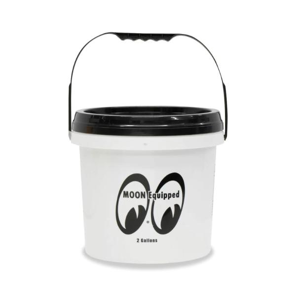 MOON Equipped Bucket 2 Gallonsムーン イクイップド バケット 2 ガロン便利なスモール サイズ 2ガロン(約7.5L)のフタが付いた便利な MOON Equipped バケツです。お部屋やガレージでの置き場にも...
