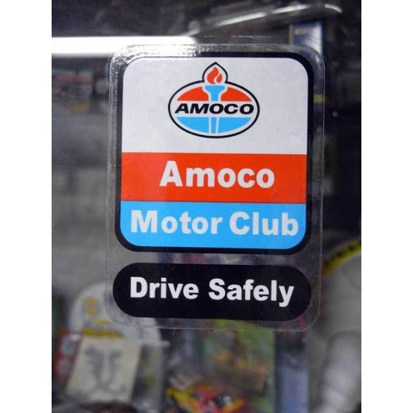 Amoco　『Drive Safety』 レーシングステッカーです。メッセージ通り安全運転を主張するステッカーです。愛車にカッコよく張ってみはいかがでしょうか？もちろんその他お好きな所へのステッカーチューンにもおすすめです。サイズ：約6.2...