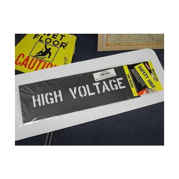 ステンシル大手のHANSON製のプラスチックステンシルプレート。 スタンダードな定番メッセージを簡単にステンシルできます。 プラスチックプレートは、安くて、プラスチックならではのステンシルカスタムができます。 一般的な真鍮製プレートに比べ、...