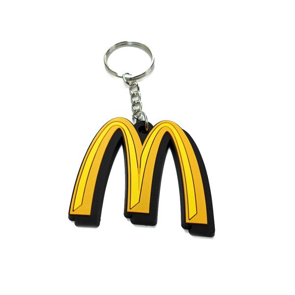 人気のラバーキーホルダー！鍵などにつけてお使い下さい。ラバー（ゴム）製でやわらかく軽いので愛車にも傷をつける心配もございません。他にも種類がございますので、組み合わせ使っていただくとより一層可愛いです。材質：ラバー製【 お知らせとお断り 】...