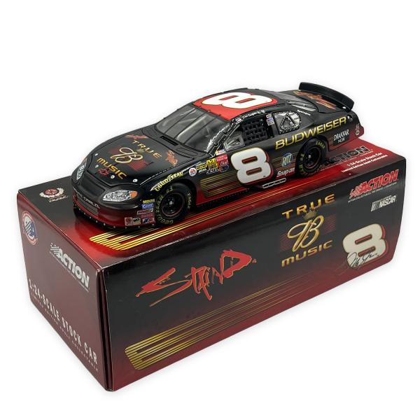 往年の名車から個性あふれるモデルまで、比較的状態の良い希少なNASCARコレクタブルミニカーが待望の入荷。近年ではここまで多種多様な希少品がそろって入手することはございませんでした。手に持って感じる重厚感のあるダイキャスト製ボディは、現行モ...