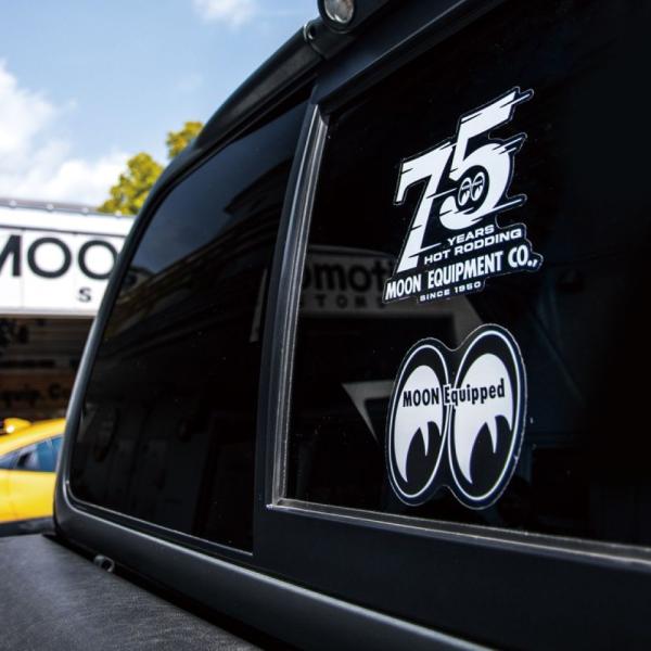 QQ Since 1950 Sticker！75 YEAR HOT RODDING MOON EQUIPMENT CO., SINCE 19501950年に Dean MOON によって設立された MOON Equipment Co. の7...