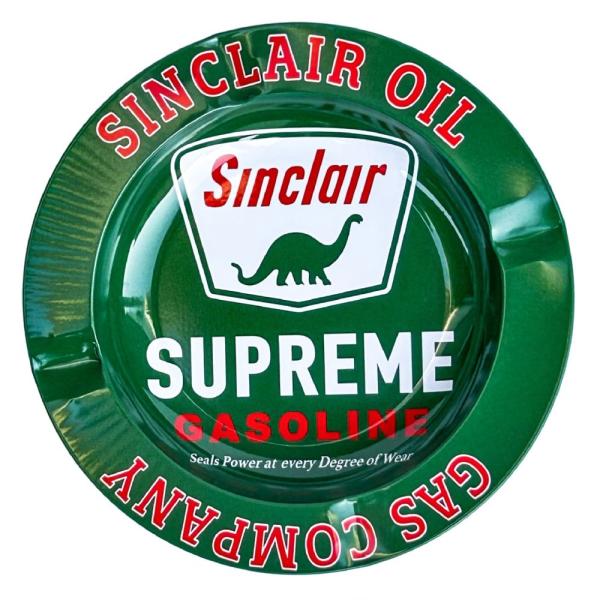 MOTOR COMPANYデザインの『TIN ASHTRAY』が入荷！軽量なブリキ素材で扱いやすく、置くだけでレトロアメリカンなテイスト♪縁にはタバコを置けるノッチ付きで、実用性もバッチリ★デスクやガレージ、ダイナー風インテリアにもおすすめ...