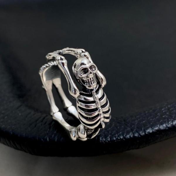 【商品名】指輪【素材】合金【サイズ】開口サイズ調整可能【素材、色味について】●お客様によって素材感・サイズの感じ方は好みによって異なりますのであくまでご参考意見としてご参考下さい。