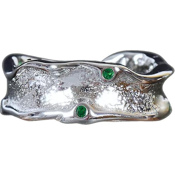 説明  Unique design: Flowing irregular green zircon ring with adjustable size for women, representing romance, freedom and...