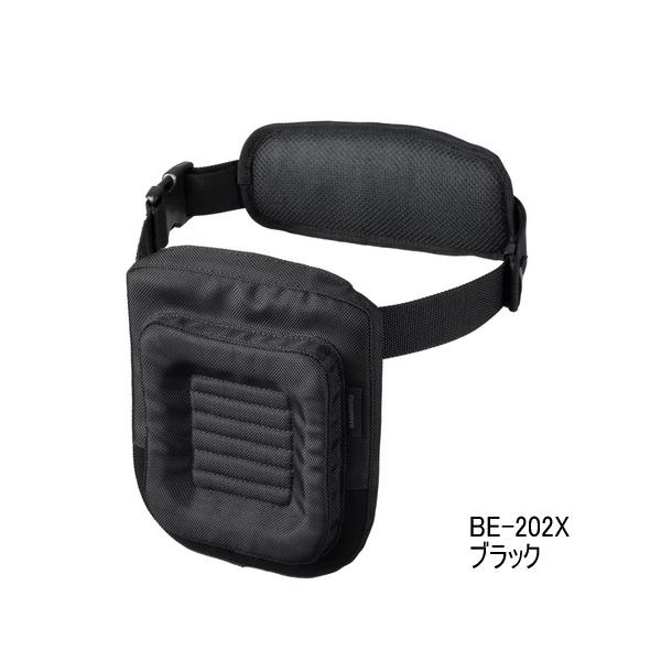 魚とのファイト時、ロッドエンドが身体に食い込むことを簡易的に予防します。非使用時には身体の側面に、ファイト時は太腿上に移動させ使用します。オフショアでの使用はもちろん、ロックショアでもその優れた携帯性で大活躍します。