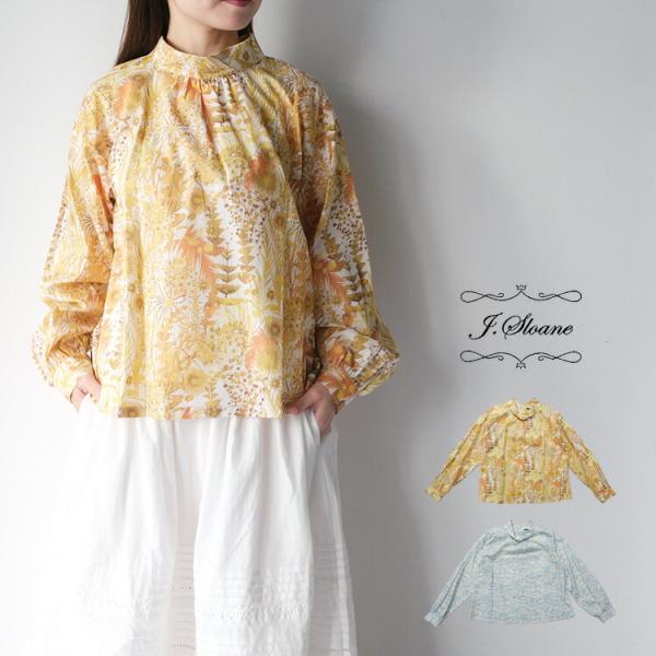 リバティプリントが映えるロールカラーブラウス。クラシカルで上品な印象のロールカラーの長袖ブラウスです。女性らしい甘めの雰囲気に、リバティプリントが映える一枚です。後ろについた小さな襟のデザインのポイントになります。＜Tresco(トレスコ)...