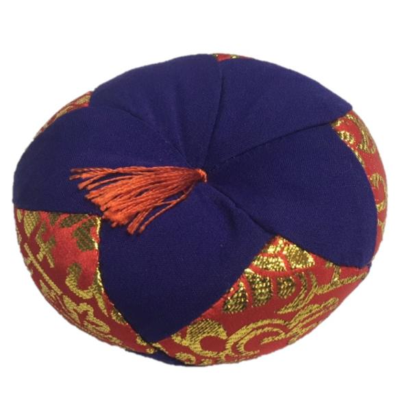 リン布団のみの販売です。サイズは、おリンの直径より1つ大きいサイズを推奨しています。商品約直径9×高3cm材質合成繊維（ポリエステル他）生産国日本※手作りの為、サイズに多少のバラつきがありますご了下さい。※専用箱無※慨寸ですので、表示寸法と...