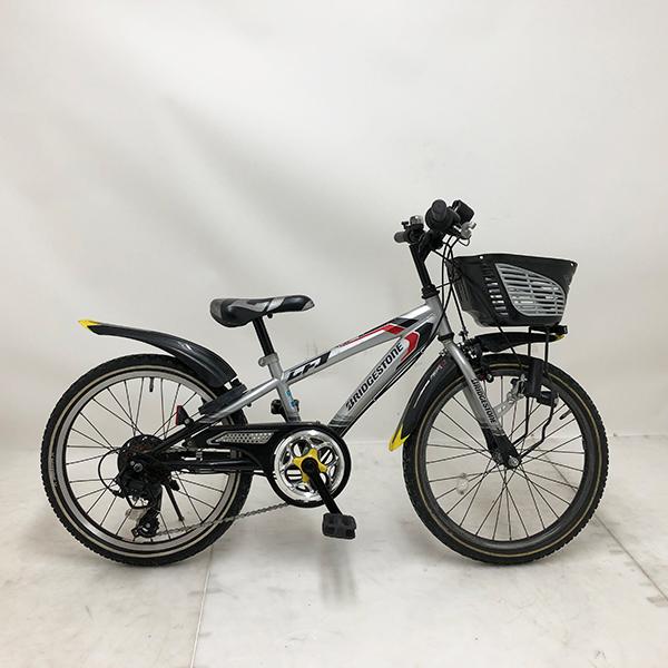 ◇ ◆ ◇ ◆ ◇ 商 品 情 報 ◇ ◆ ◇ ◆ ◇【外観ランク】　Bランク【リユース・中古】　ジュニアサイクル【メーカー】　ブリヂストン【タイヤ】　　20インチ【ギア】　　　外装6段【カラー】　　シルバー系LEDダイナモライト付きローラ...
