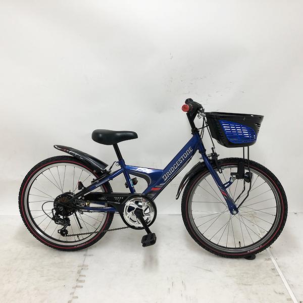 ◇ ◆ ◇ ◆ ◇ 商 品 情 報 ◇ ◆ ◇ ◆ ◇【外観ランク】　Bランク【リユース・中古】　キッズ・ジュニアサイクル【メーカー】　ブリヂストン【タイヤ】　　22インチ【ギア】　　　外装6段【カラー】　　ネイビー系★LEDダイナモライト...