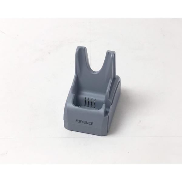 【商品説明】BT-600用の転送クレードルです。パソコンとUSB接続してデータを転送します。充電器としてもご利用になれます。 【メーカー】KEYENCE【型番】BT-UC6U【仕様】 【オプション】 本体、ACアダプタ、USBケーブルが付属...