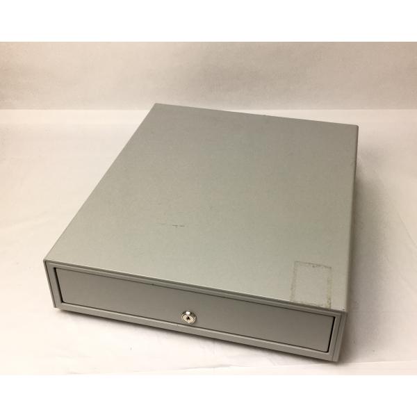 【商品説明】EPSON社製4札8硬貨キャッシュドロアです。EPSONレシートプリンターへ接続できます 【メーカー】EPSON【型番】DMA-48ED3【仕様】 【オプション】 本体、カギが付属します【状態】 キズ、汚れ多少あります。大きなキ...