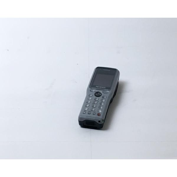 【商品説明】バーコードを読み取り保存してパソコンへ転送できます。商品発注や棚卸し、ピッキングや照合検査などに利用できます。クレードル転送の他ワイヤレス(無線LAN)にて接続可能です。【メーカー】KEYENCE【型番】BT-1010W【オプシ...