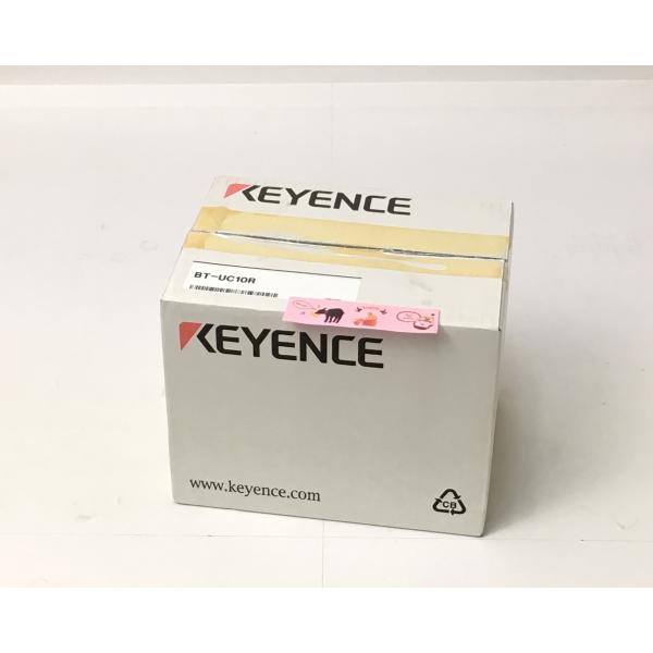 【商品説明】BT-1000用の転送クレードルです。パソコンとRS-232C接続してデータを転送します。変換アダプタでUSB接続も可能です。充電器としてもご利用になれます。 【メーカー】KEYENCE 【型番】BT-UC10R【オプション】付...