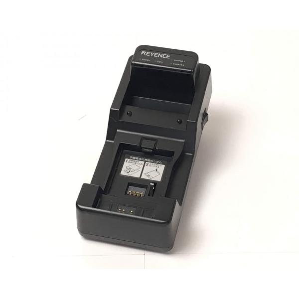 【機能】BT-300用の転送クレードルです。パソコンとRS232C接続してデータを転送します。充電器としてもご利用になれます。 【状態】中古です。多少のキズがあります。 【付属品】ACアダプタケーブルが付属します。 【保証】中古100日保証...