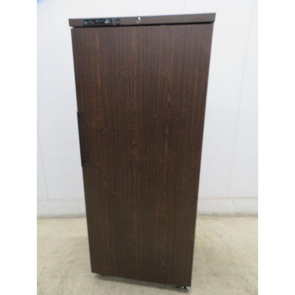 サイズ：Ｗ750×Ｄ575×Ｈ1760mm電　源：100V有効内容積：405Lワイン収納本数：120本製品質量：111ｋｇ出品にあたり動作確認・クリーニング済みです。多少の傷・使用感等がありますので、予めご了承ください。中古品ですので、画像...