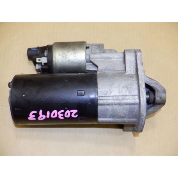 車名  　　   ボルボＶ50年式   　　  平成18年9月型式    　　 CBA-MB5244車体番号     YV1MW384962190058指定類別     　-　グレード     V50形状 　　    5BWエンジン    ...