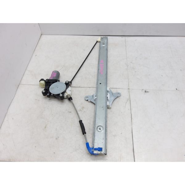 車名  　　   タント年式   　　  平成25年4月車体番号     L375S-0651036指定類別     16010-0038グレード     G形状 　　    5BWエンジン     KFVEエンジン区分     ガソリン排...