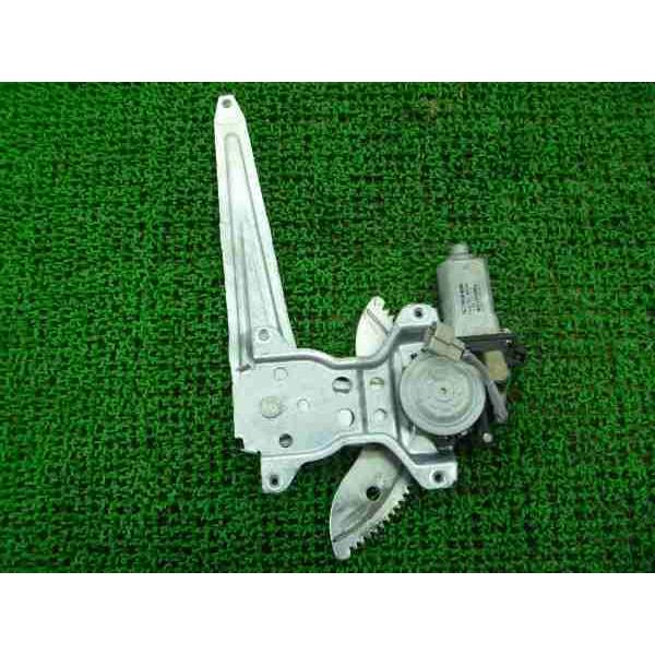 車名  　　   オプティ年式   　　  平成9年3月型式    　　 E-L300S-GPGFS車体番号     L300S-148240指定類別     07057-0163グレード     CLASC5形状 　　    5HBエンジ...