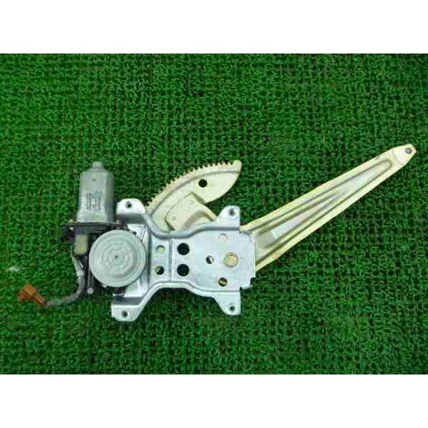 車名  　　   オプティ年式   　　  平成9年3月型式    　　 E-L300S-GPGFS車体番号     L300S-148240指定類別     07057-0163グレード     CLASC5形状 　　    5HBエンジ...