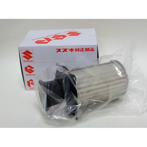 根強い人気のカタナ250(GJ76A)用スズキ純正エアクリーナーエレメントです。正規純正品なのでフィッティングも問題なし、安心してお使いいただけます。■部品番号：13780-45D00■適合車種：GJ76A-100026〜(GSX250SS...