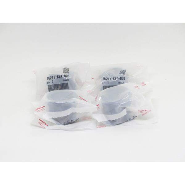 ホンダ純正ホーネット(MC31) キャブレターインシュレーター4個セットです。■内容：純正キャブレターインシュレーター×4(イラスト図番7)■主な適合：CB250FT(MC31-100)〜CB250F7(MC31-150)最終まで※その他適...