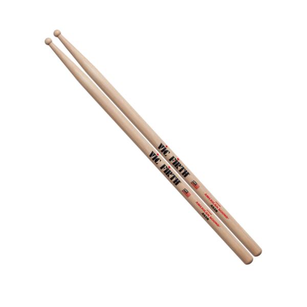 VIC FIRTH VIC-AS5B ドラムスティックAMERICAN SOUND (Hickory)全てボール(球)型のチップで粒立ちのよい安定したサウンドが得られるモデル。サイズ：15.1×407mm材質：ヒッコリー