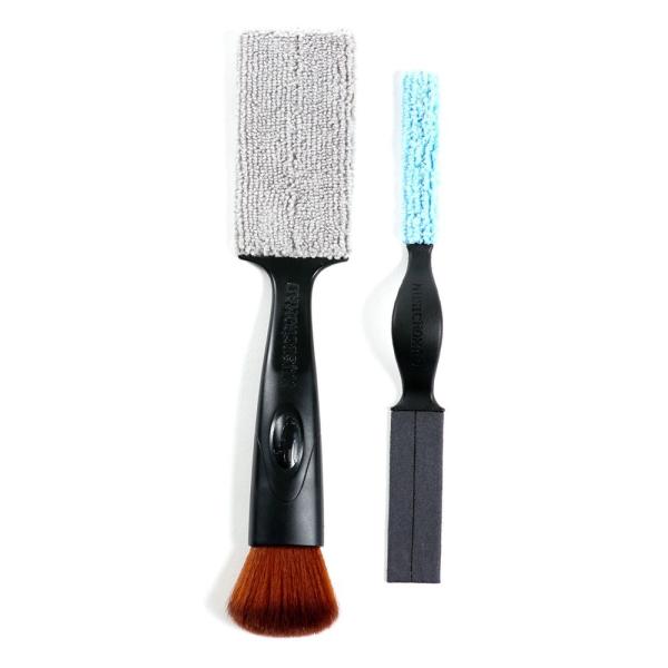 大ヒット商品 The Nomad Tool（MN205）にスリムなタイプ(Nomad Slim)が付属したセットです。すべての弦楽器、アンプ、ドラム、キーボード、ドラムペダル、更にはパソコン等も掃除可能です。楽器の埃や汚れをきれいにし、ハー...