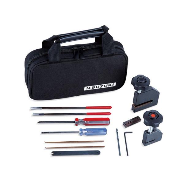 リードの取り外しから取り付けまでが可能な工具セットです。ご自身でパーツの交換や調律などもされる、メンテナンスを熟知された方向けの工具セットです。