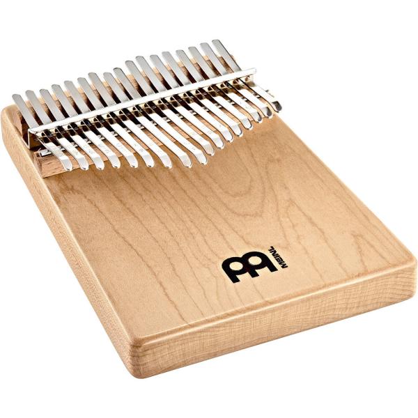 MEINL KL1704S カリンバKALIMBASカリンバはアフリカを発祥とする楽器です。何世紀にも渡って愛され続けている楽器で『ムビラ』や『サンサ』また『親指ピアノ』という名前でも知られています。共鳴部となる木製の箱に金属製のリードが取...