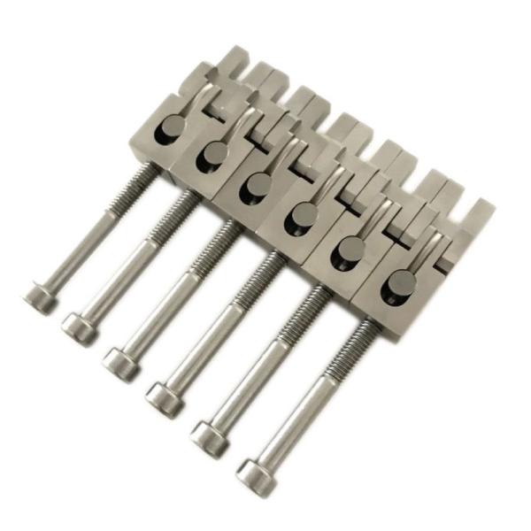 FU-Tone Titanium Replacement Saddles フロイドローズ用ブリッジサドル※ギターパーツの取り扱いには、相応の技術と知識が必要になります。自己責任にて取り扱い可能な方のみ、ご検討下さい。取り付け時に起った、楽器...