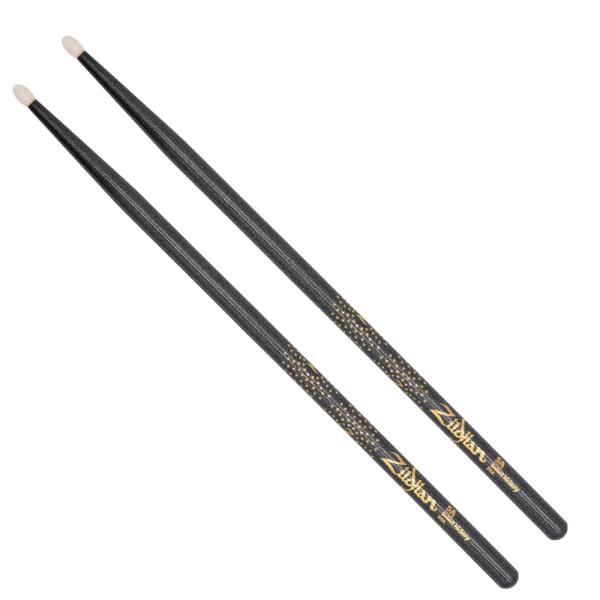ZILDJIAN ジルジャン Z カスタム 5A Chroma Black クロマブラック ナイロンチップ ドラムスティック  最もポピュラーな5Aはジャンルを問わずオールラウンドに使えるモデル。光沢のあるパール塗料で鮮やかなビジュアル。限...