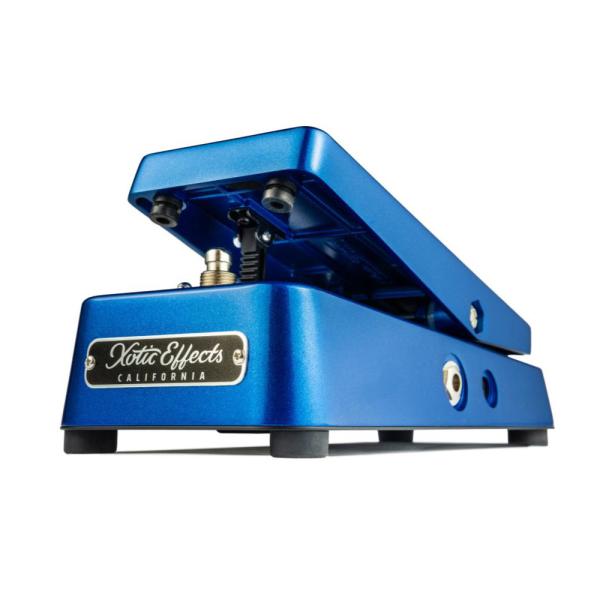 ギターエフェクター ワウペダル Xotic XW-2 Blue ワウ WAH エキゾチックギターズ  Xotic Wah Pedal XW-2は『最小の操作で最大のトーン』を重視しさらに洗練されたワウペダルです。 外部調整ノブを省いたデザイ...