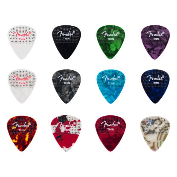 Fender フェンダー 351 Dotted Celluloid Picks 12-Pack Thin ギターピック 12枚入りパック  351 Dotted Celluloid Picksは、時代を超えたフェンダーのクラシックなセルロイ...
