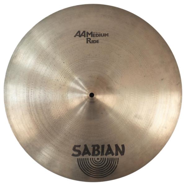 【中古】 ライドシンバル セイビアン SABIAN AA MEDIUM RIDE 20インチ ドラムシンバル  SABIAN AA MEDIUM RIDE 20インチ の中古品です。  中古なりのコンディションです。 商品内容：本体のみ  ...