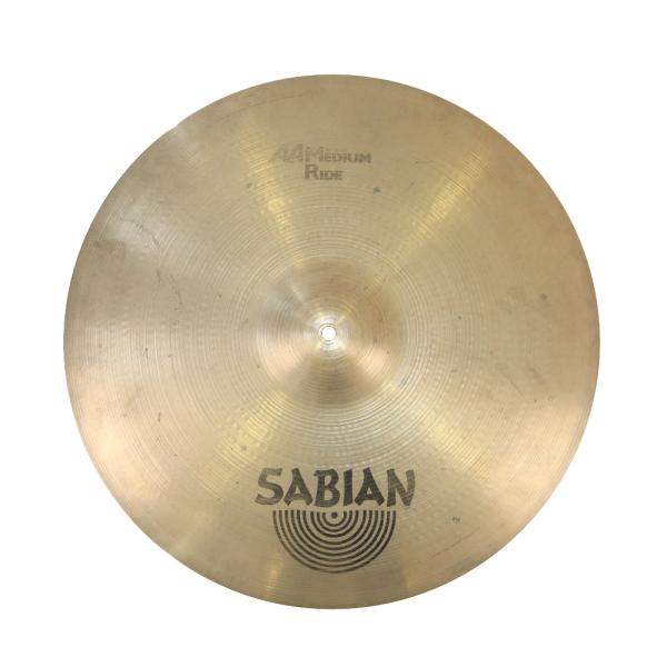 【中古】 ライドシンバル セイビアン SABIAN AA MEDIUM RIDE 20インチ ドラムシンバル  SABIAN AA MEDIUM RIDE 20インチ の中古品です。  中古なりのコンディションです。 商品内容：本体のみ  ...